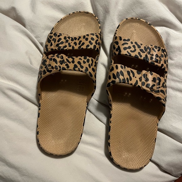 Shoes | Freedom Moses Leopard Print Sandal | Poshmark